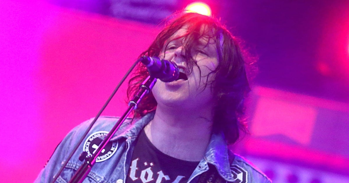 FBI Probing Claims Ryan Adams Exchanged Explicit Messages With Underage ...