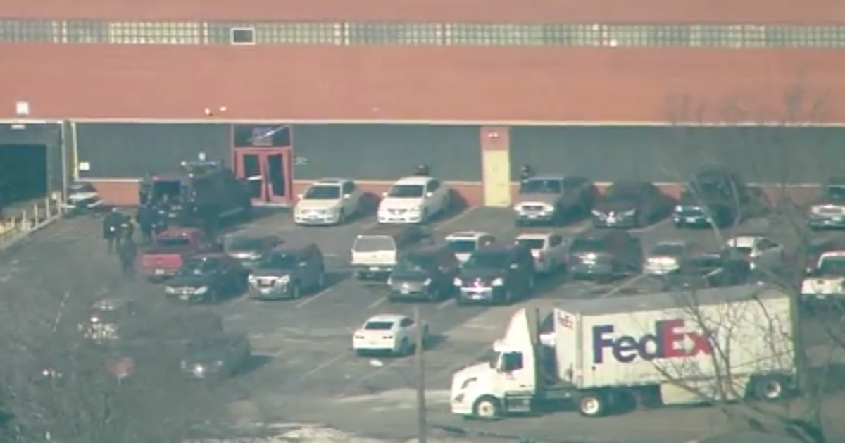 5 Employees Killed, 6 Officers Injured In Illinois Factory Shooting ...