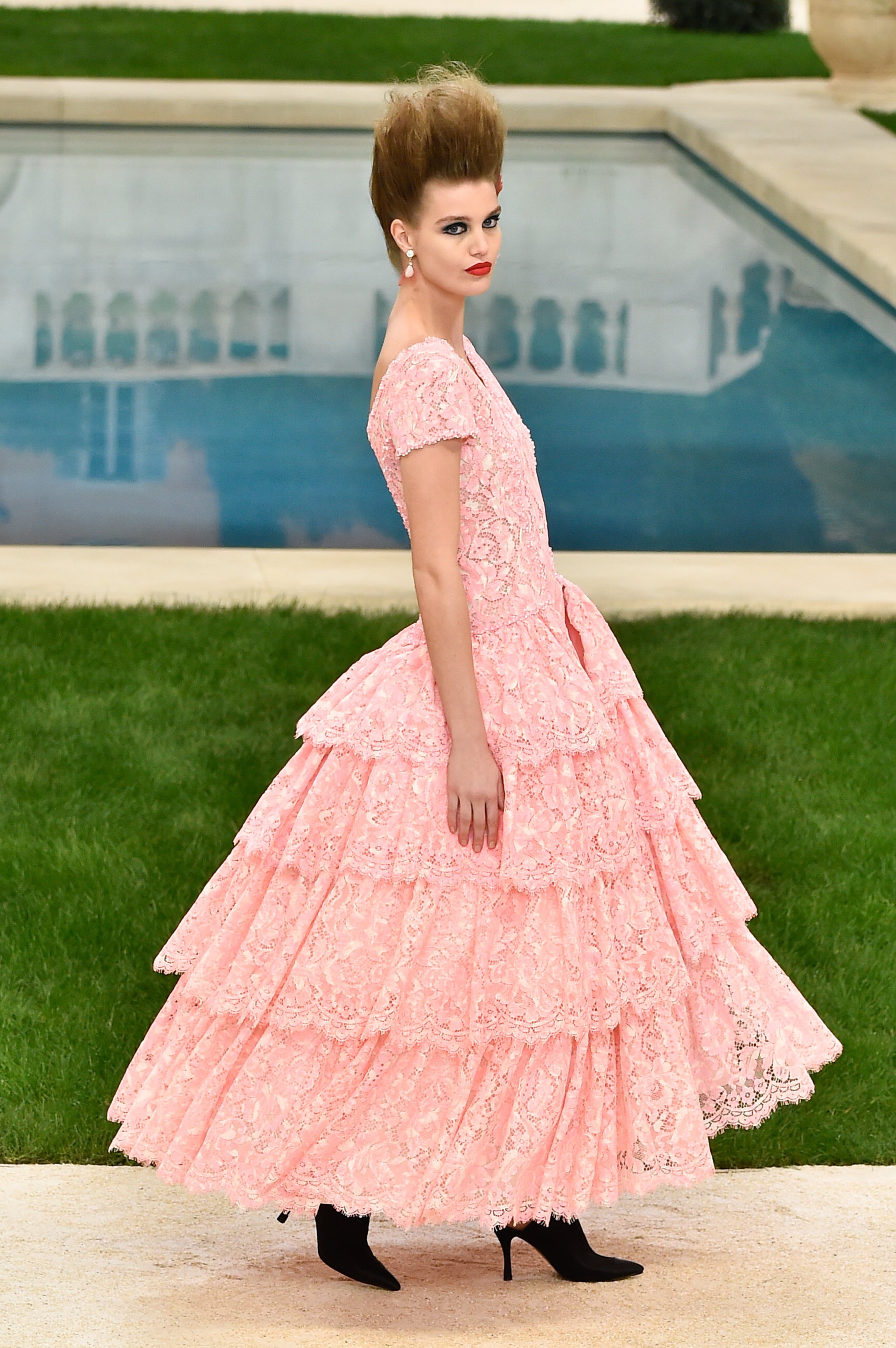 A Look Back At Designer Karl Lagerfeld's Iconic Fashion Career In ...