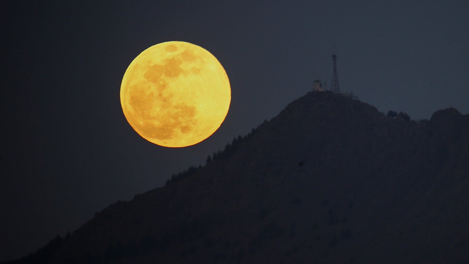 February's Supermoon Is The Brightest And Biggest Of The Year | HuffPost