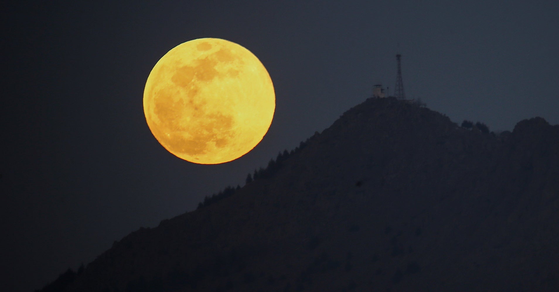 February's Supermoon Is The Brightest And Biggest Of The Year | HuffPost