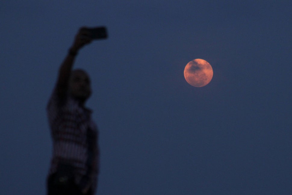 These Photos Capture February’s Sensational Supermoon In All Its ...