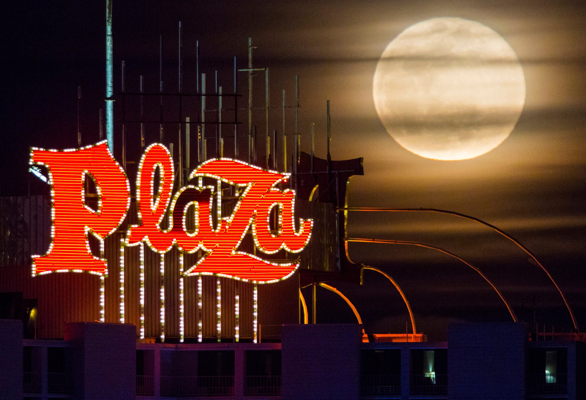 These Photos Capture February’s Sensational Supermoon In All Its ...
