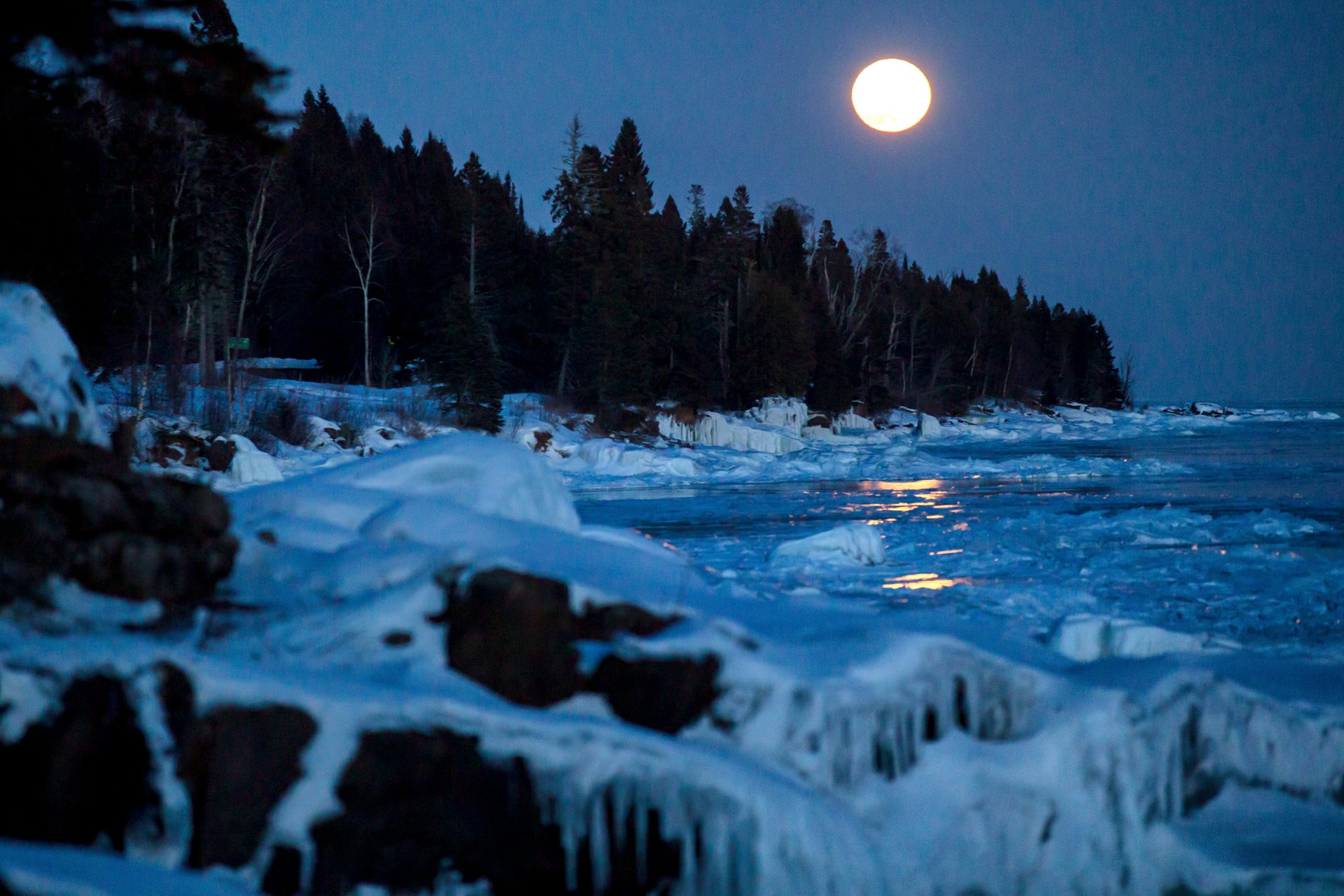 These Photos Capture February’s Sensational Supermoon In All Its ...