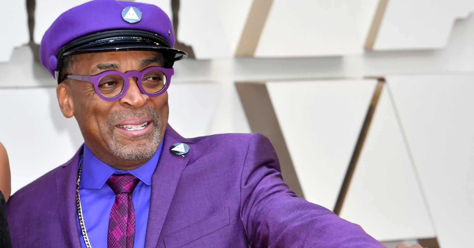 Spike Lee Rocks Head-To-Toe Purple For Prince Tribute On Oscars Red ...
