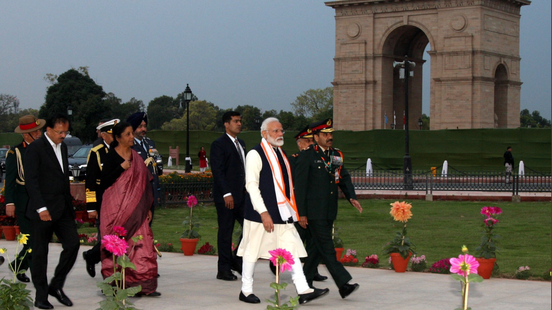 'Disgraceful, Unedifying': Ex-Army Men Call Out Modi's War Memorial ...