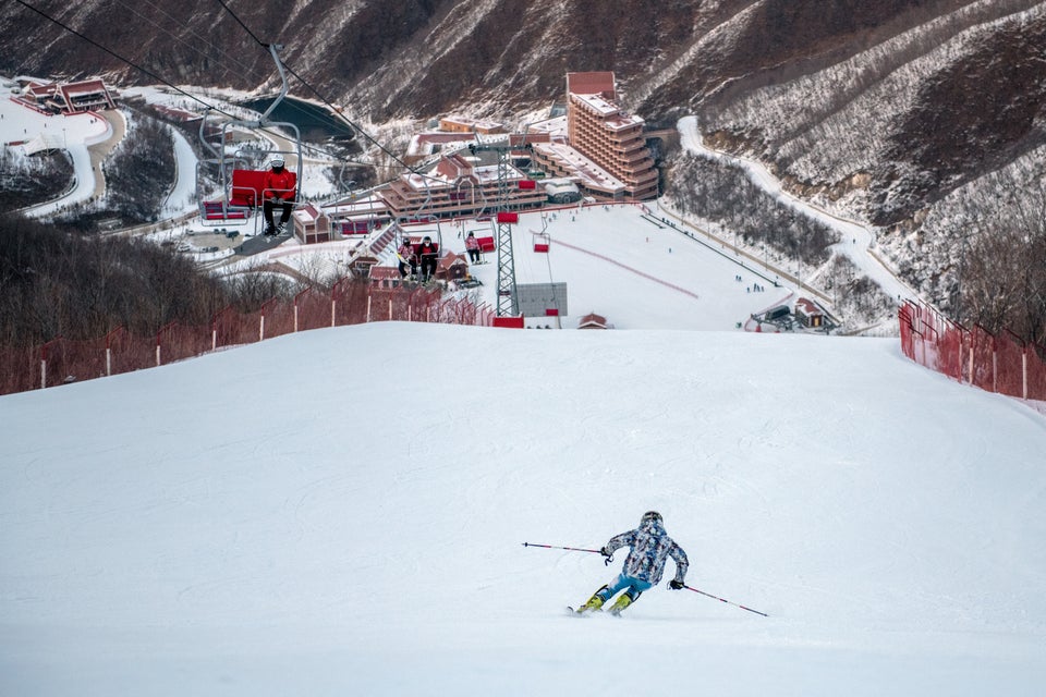 19 Photos That Show A Rare Glimpse Of North Korea Daily Life | HuffPost ...
