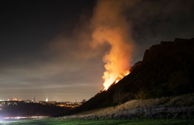 Arthur’s Seat Fire Sparks Large Emergency Response In Edinburgh ...