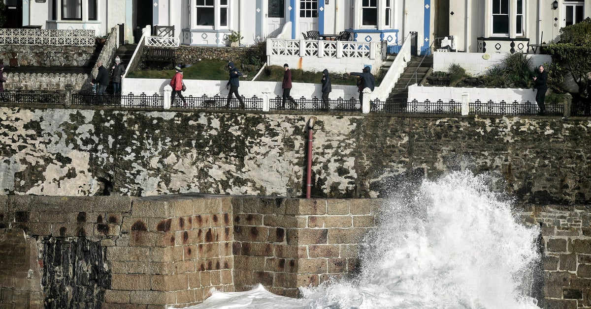Storm Freya Causing Chaos Across The UK | HuffPost UK News