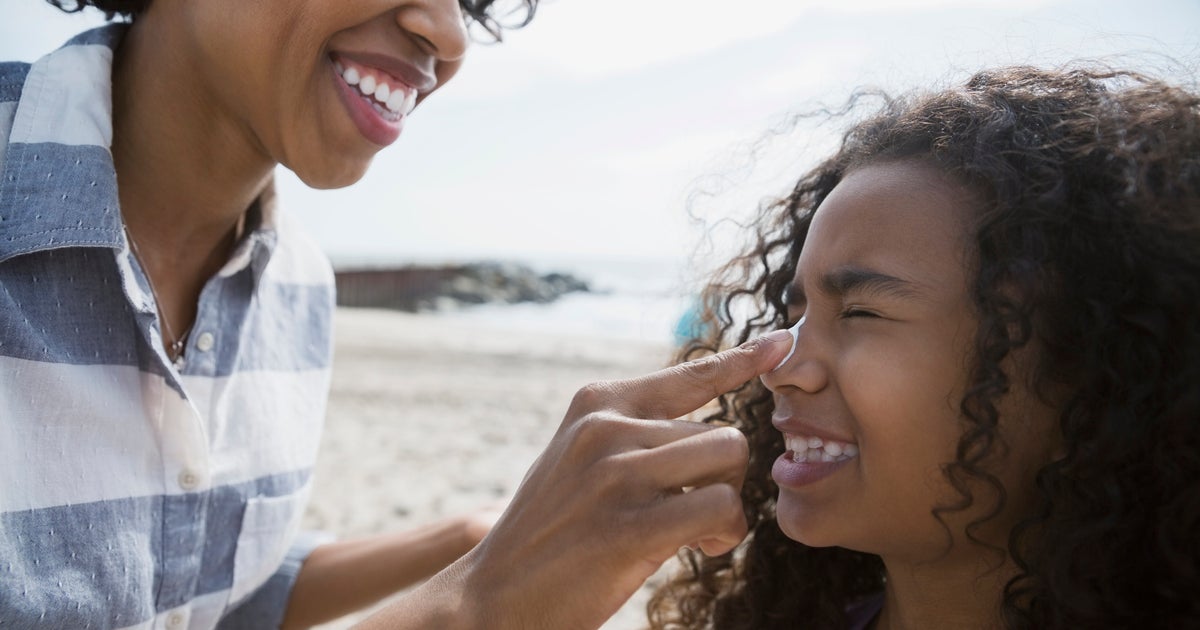 Is Sunscreen More Effective If You Apply It Before Or After Moisturizer