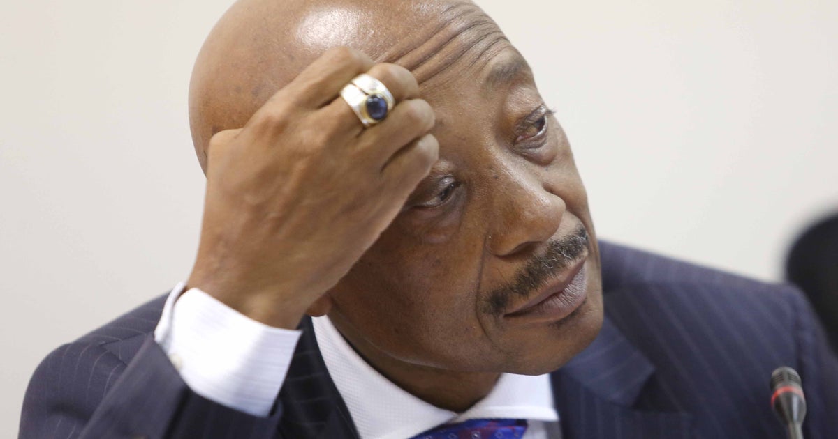 Sars Commissioner Tom Moyane Gets The Boot | HuffPost UK News
