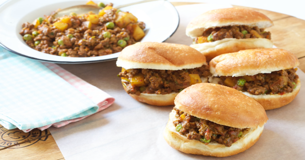 A South African Favourite: Vetkoek And Mince | HuffPost UK News