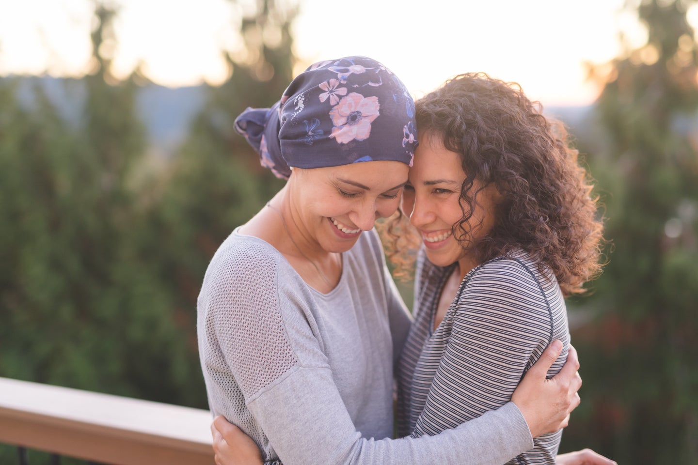 8 Little Ways You Can Actually Help Someone Dealing With Cancer ...