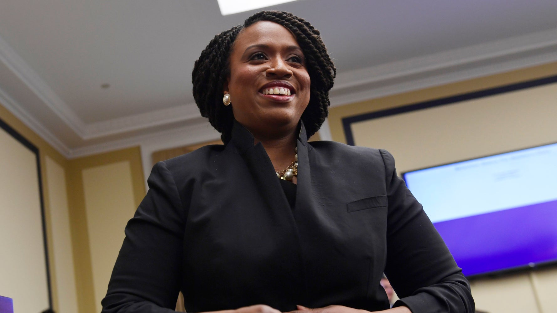 Rep. Ayanna Pressley Wants To Lower The Voting Age To 16 | HuffPost ...