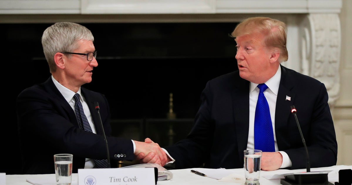 Donald Trump Mistakenly Calls Apple CEO, ‘Tim Apple’ | HuffPost UK News