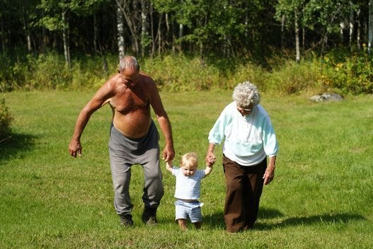 Bisabuelos + bisnietos: 16 fotos que demuestran que juntos hacen una ...