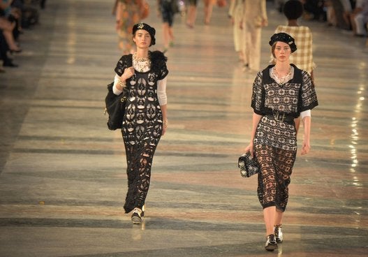 Chanel desembarca en Cuba: el desfile de la firma en la isla (FOTOS ...