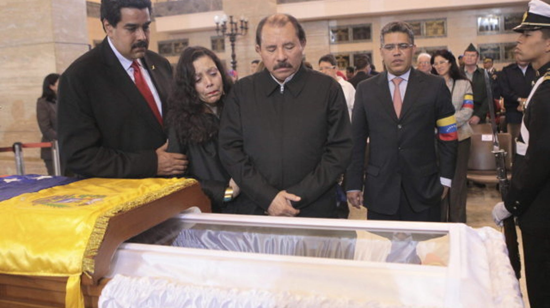 Chávez y otros 9 líderes mundiales, cadáveres exquisitos (y ...