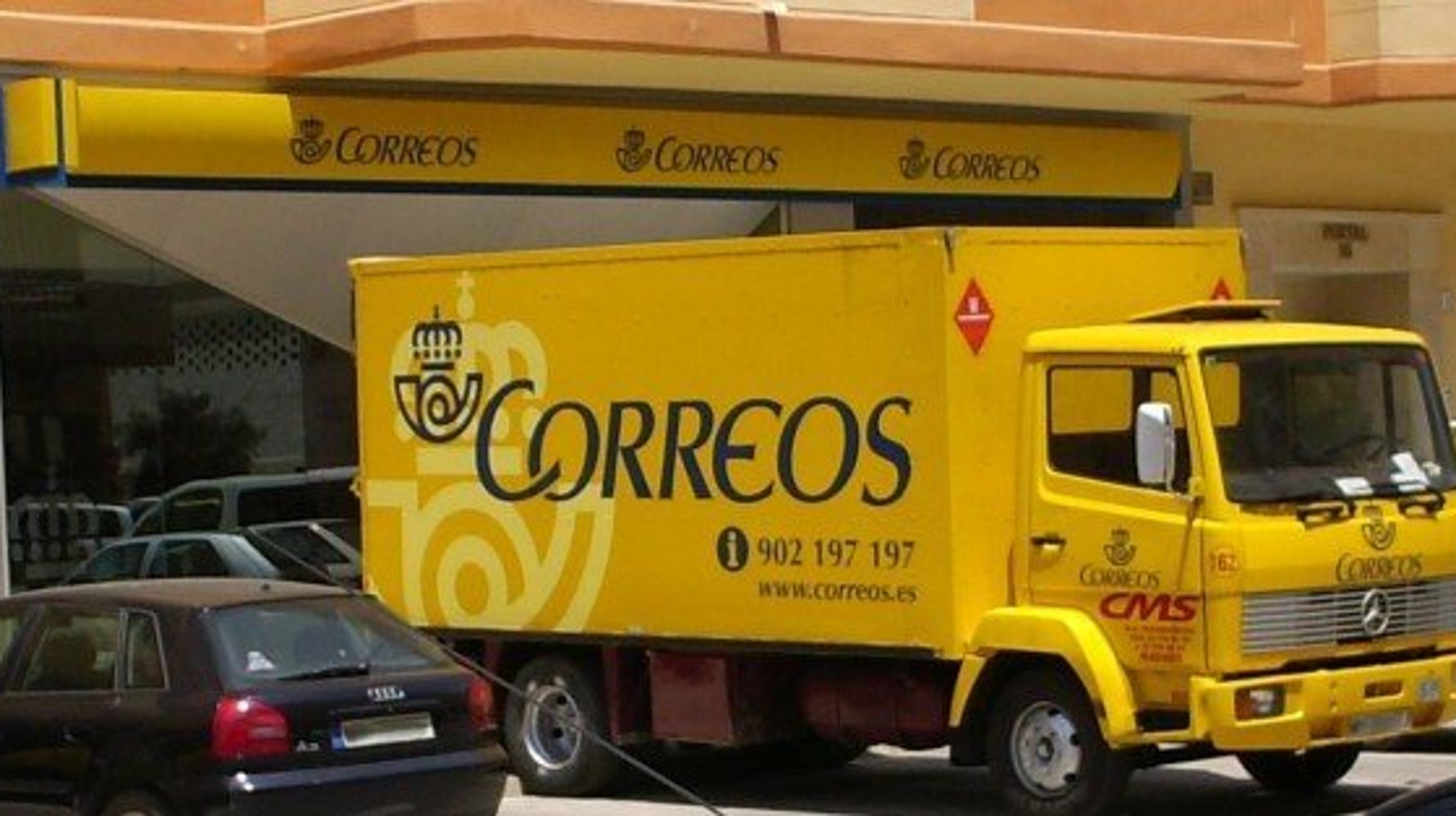 Correos lanza una oferta para incorporar 2.345 carteros | El HuffPost ...