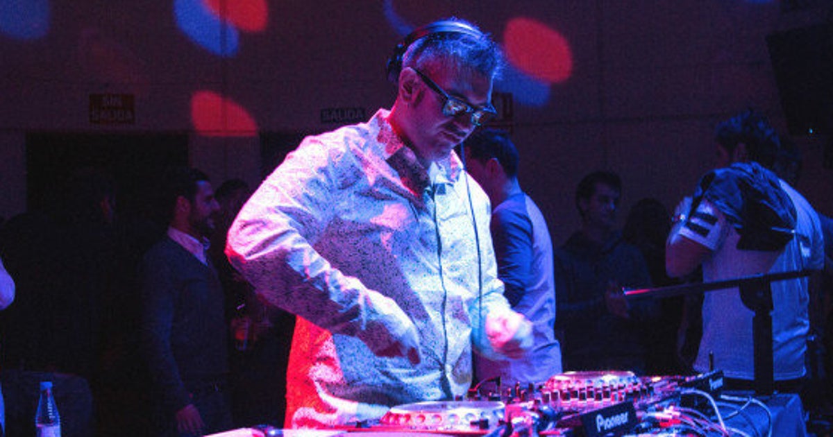 Receta para ser DJ: cómo mover masas con la música nocturna | El HuffPost
