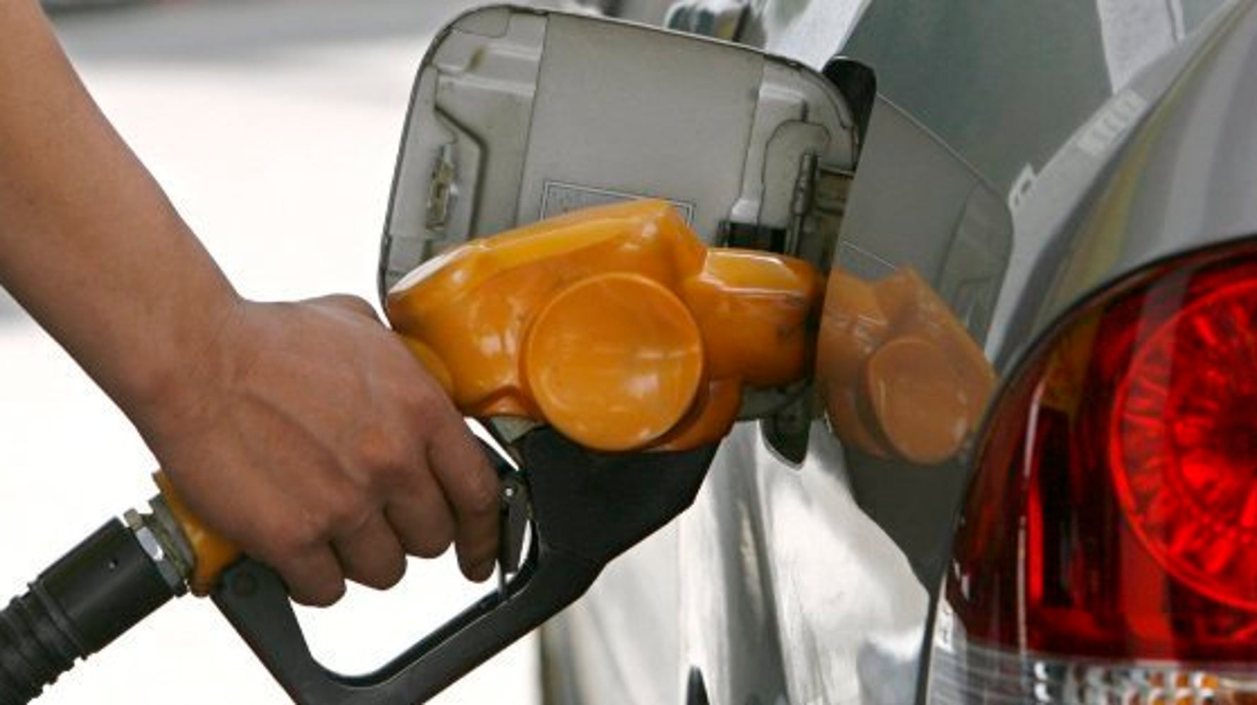 El Precio De La Gasolina Y El Gasóleo Sube Justo Antes Del Puente De
