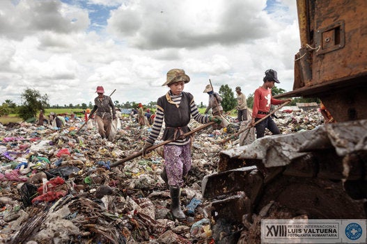 Premio Internacional de Fotografía Humanitaria Luis Valtueña: 29 ...