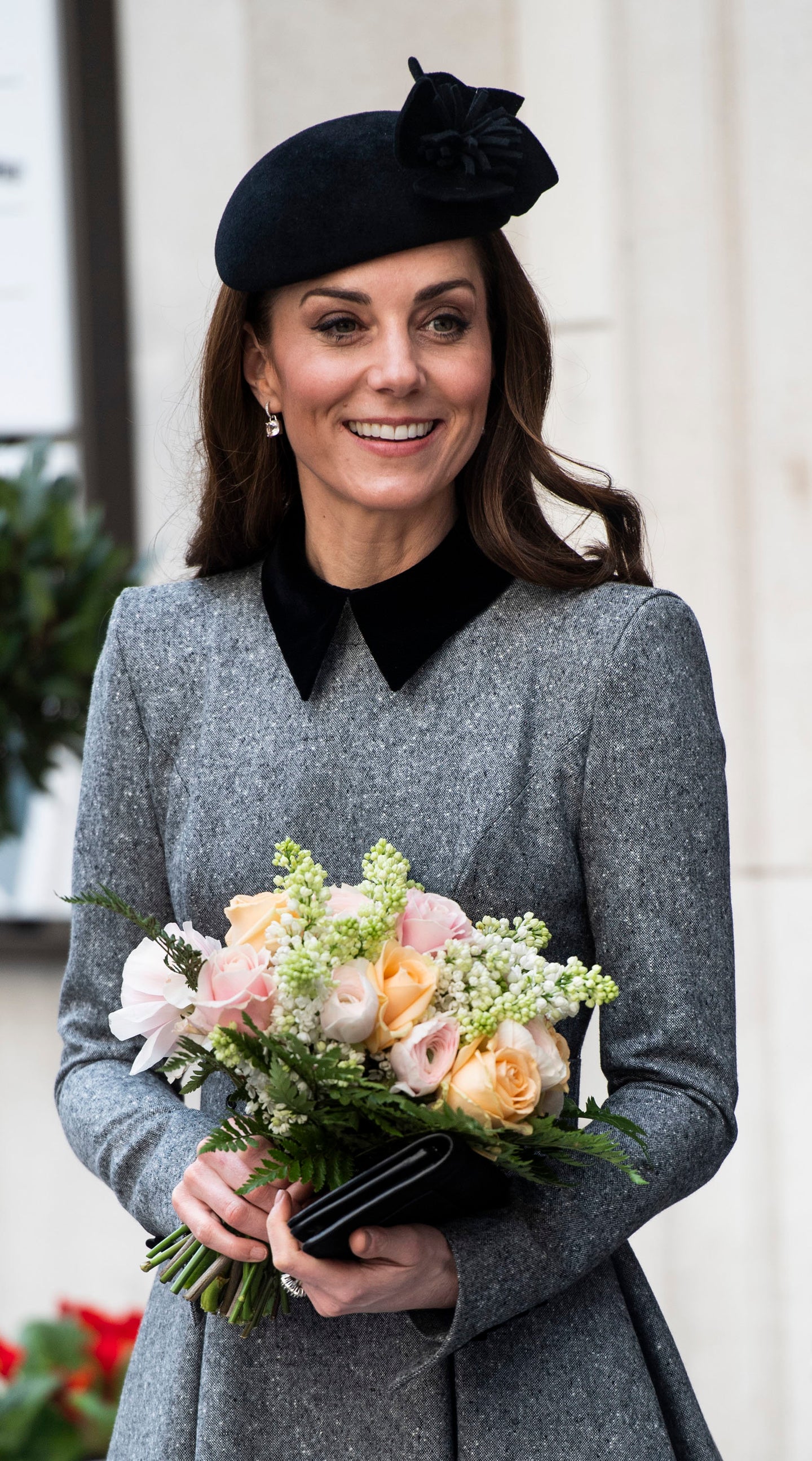 Kate Middleton And The Queen Step Out For First-Ever Joint Appearance ...