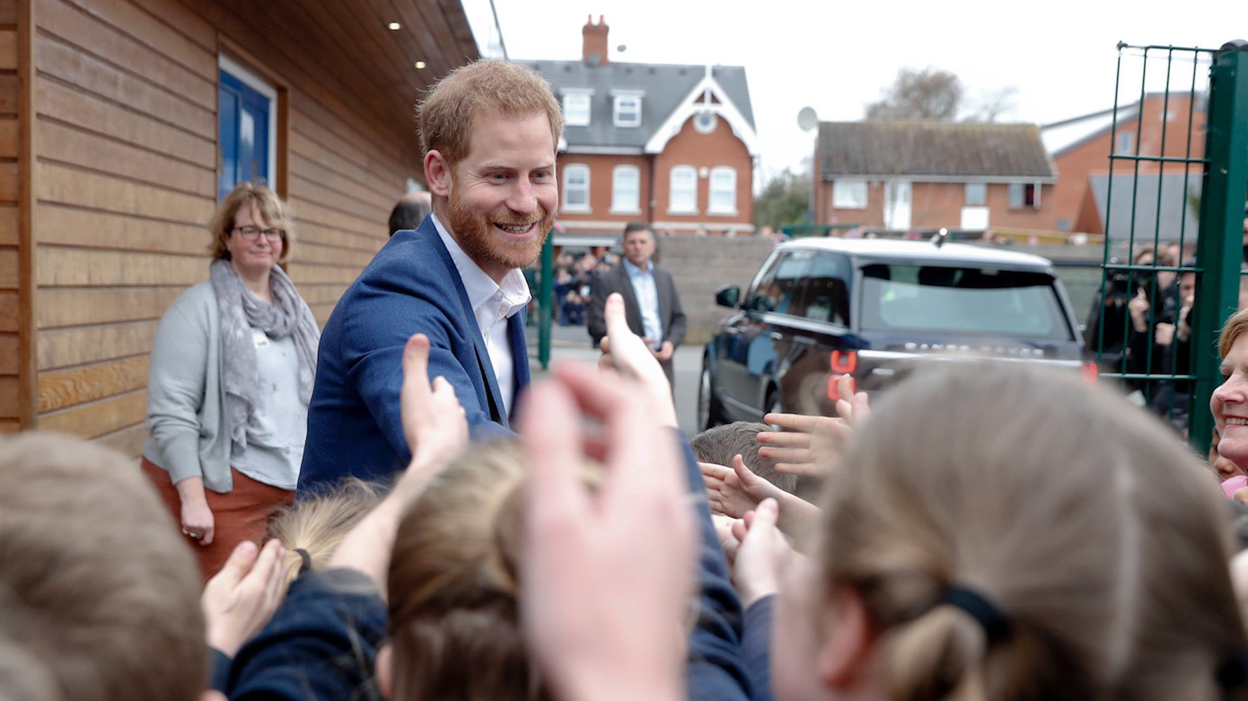 Prince Harry Plants Tree With Children At West London School | HuffPost ...
