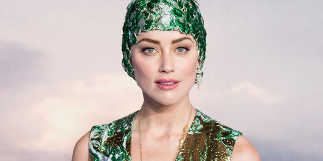 Aquaman Amber Heard Comme Un Poisson Dans Leau Sur Le Tapis Rouge