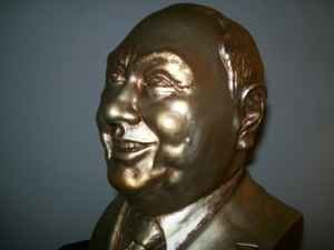 Bronze Sculpture Of Boss Daley Going Once, Going Twice . . . | HuffPost ...
