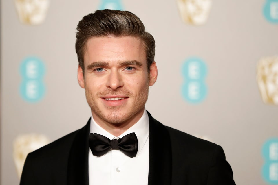 As Bodyguard's Richard Madden Speaks Out On Body Image, Men Share The ...