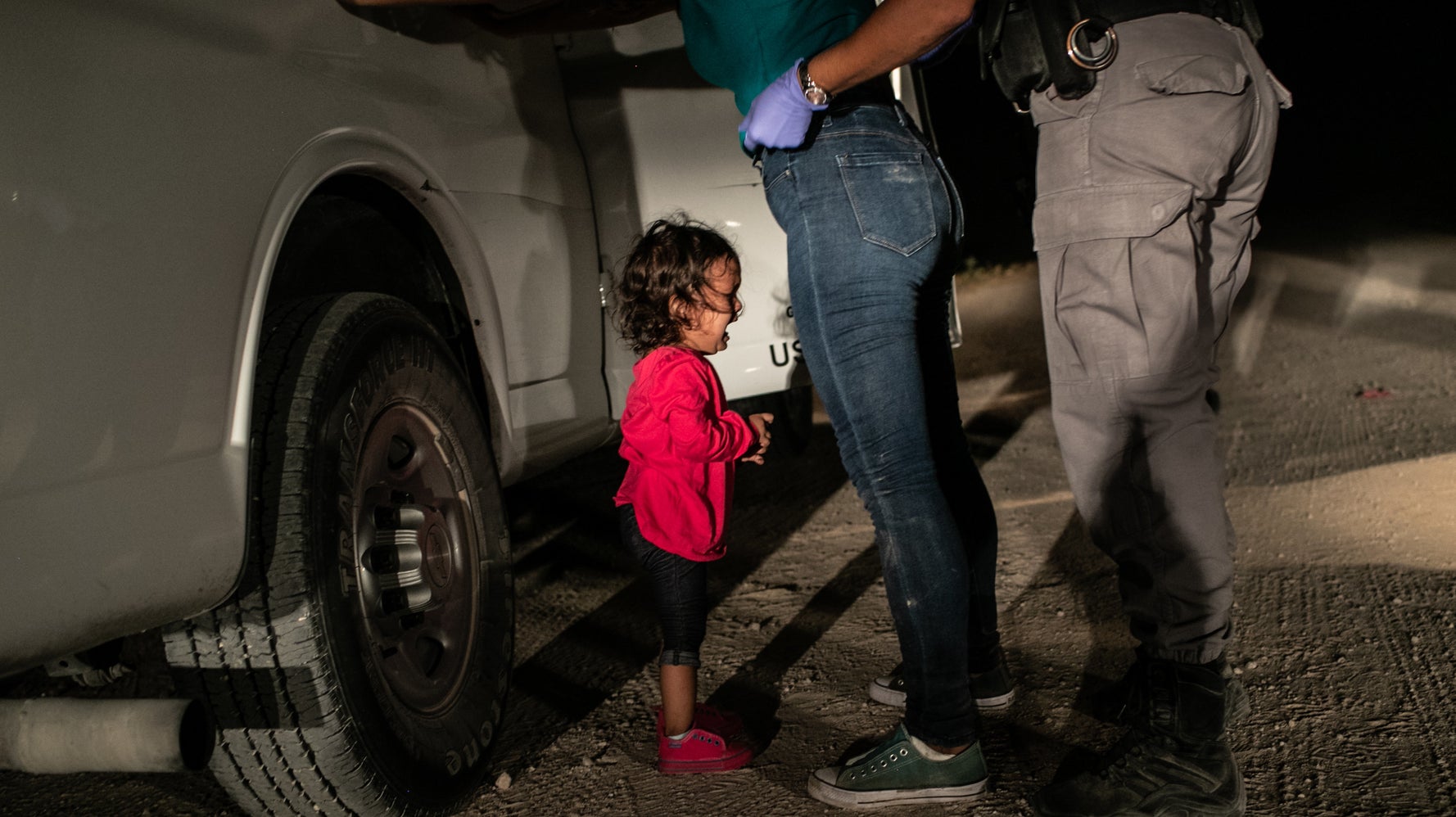Viral Photo Of Crying Girl At US Border Wins 2019 World Press Photo ...