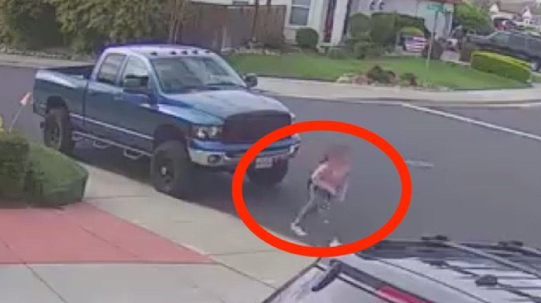 Heart-Stopping Video Shows How Crafty Teen Eludes Stranger In A Car ...
