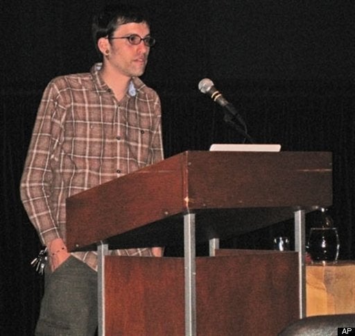 Mother Jones Publishes Story By Writer Detained In Iran Huffpost The