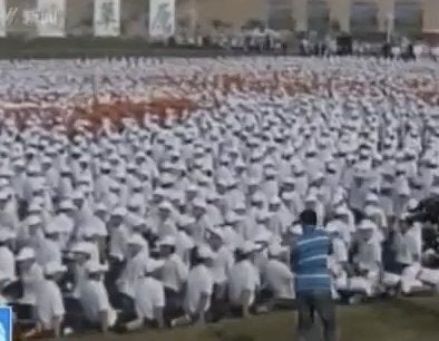 Human Domino World Record Set In China (VIDEO) | HuffPost The World Post