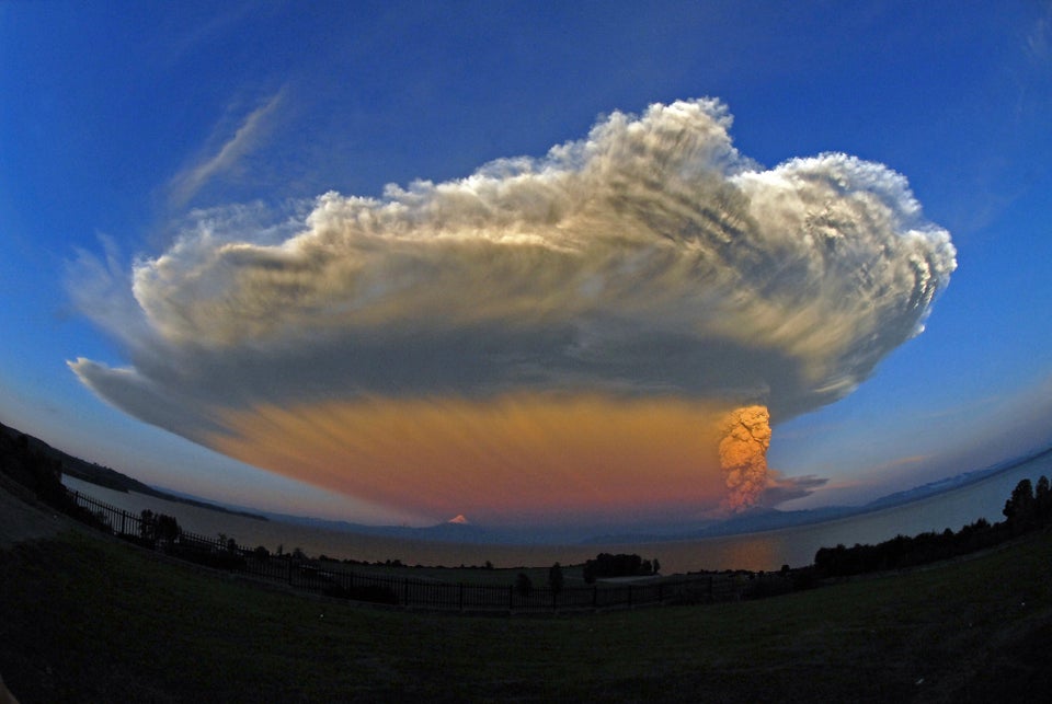 Calbuco Eruption Photos: After Evacuations, Chileans Have Front-Row ...