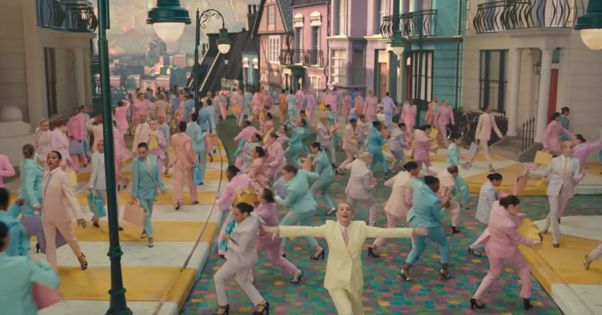 Taylor Swift Debuts ME! Music Video Co-Starring Brendon Urie : 7 Things ...