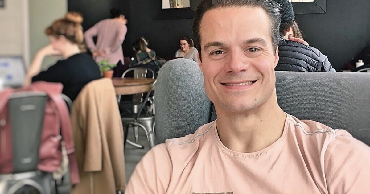 Avec sa roue croisée, l’acrobate Jonathan Morin dépoussière le cirque | HuffPost Divertissement