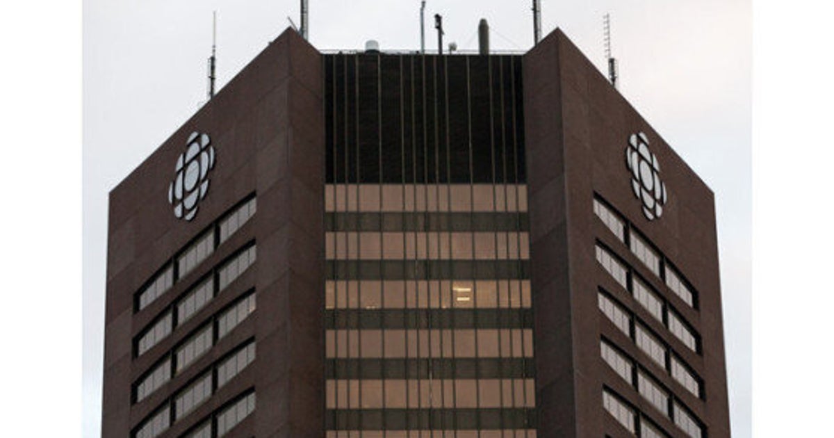 Une offre d'achat pour la tour de Radio-Canada (VIDÉO) | HuffPost ...