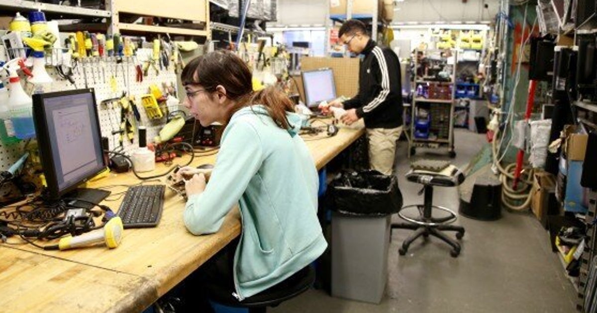 Insertech: informatique écolo et sociale (VIDÉO/PHOTOS) | HuffPost ...