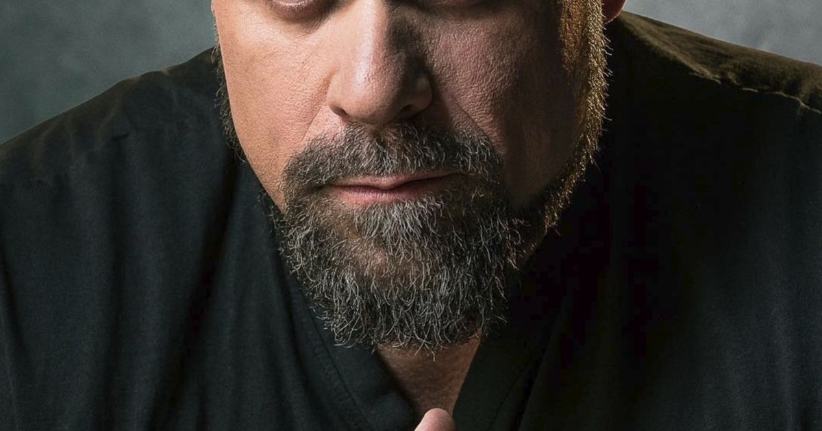 «L'iceberg»: Hugo Girard s'ouvre sur son parcours atypique, et des plus ...