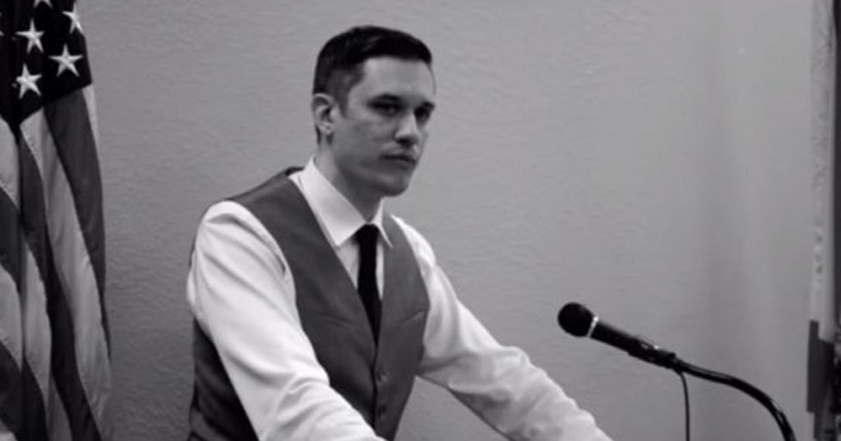 Augustus Sol Invictus, candidat au Sénat américain, a sacrifié une ...