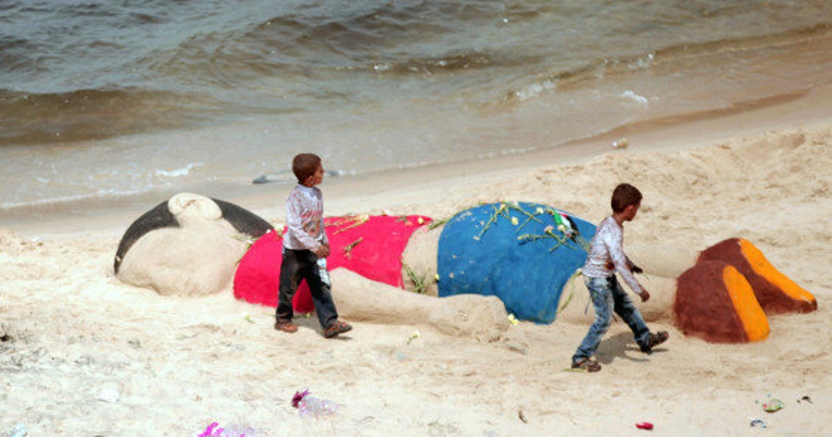 Pourquoi la photo du petit Alan Kurdi a changé la donne | HuffPost ...