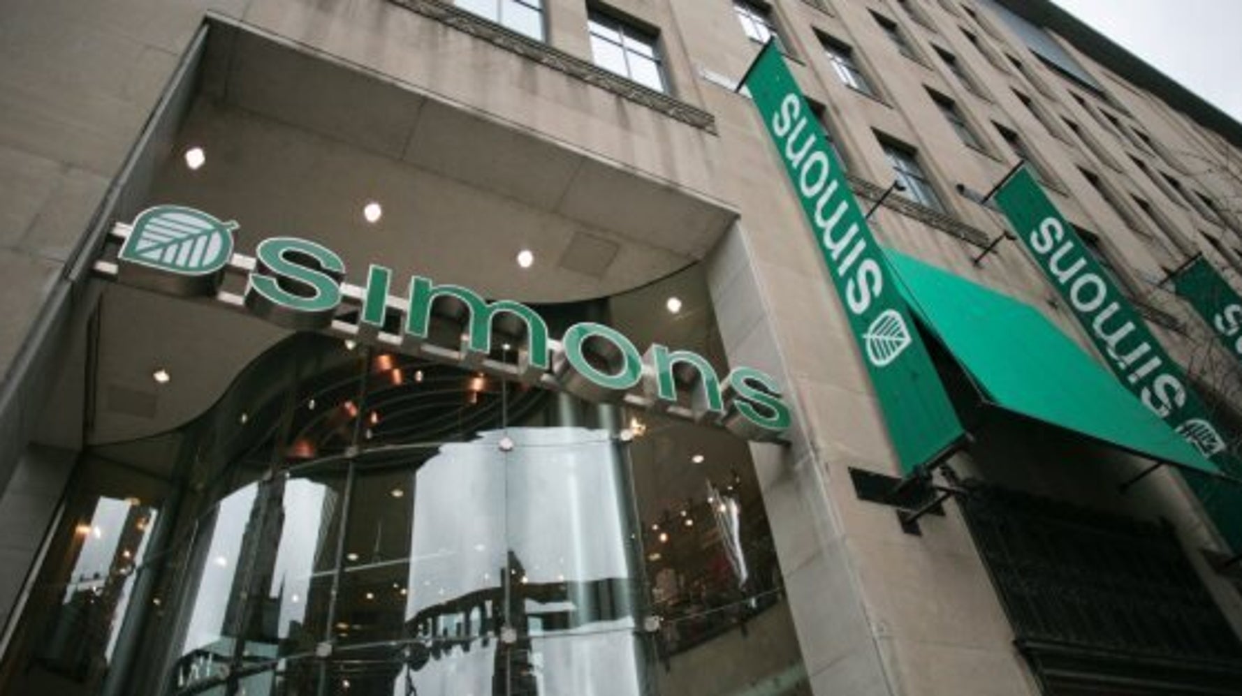 Simons ouvre son premier magasin en Ontario | HuffPost null