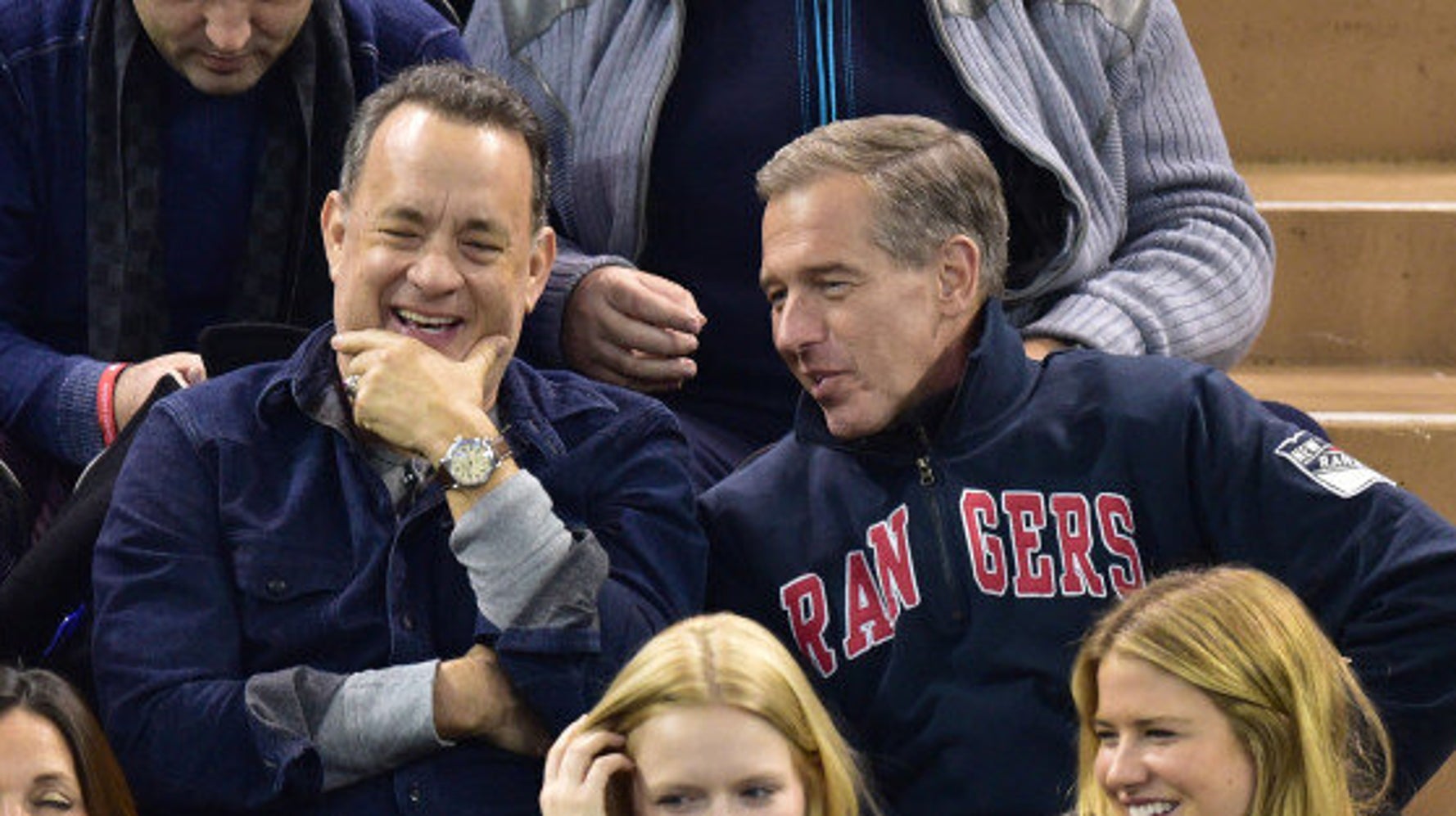 Tom Hanks au match des Rangers... avec Wilson! (PHOTO) | HuffPost ...