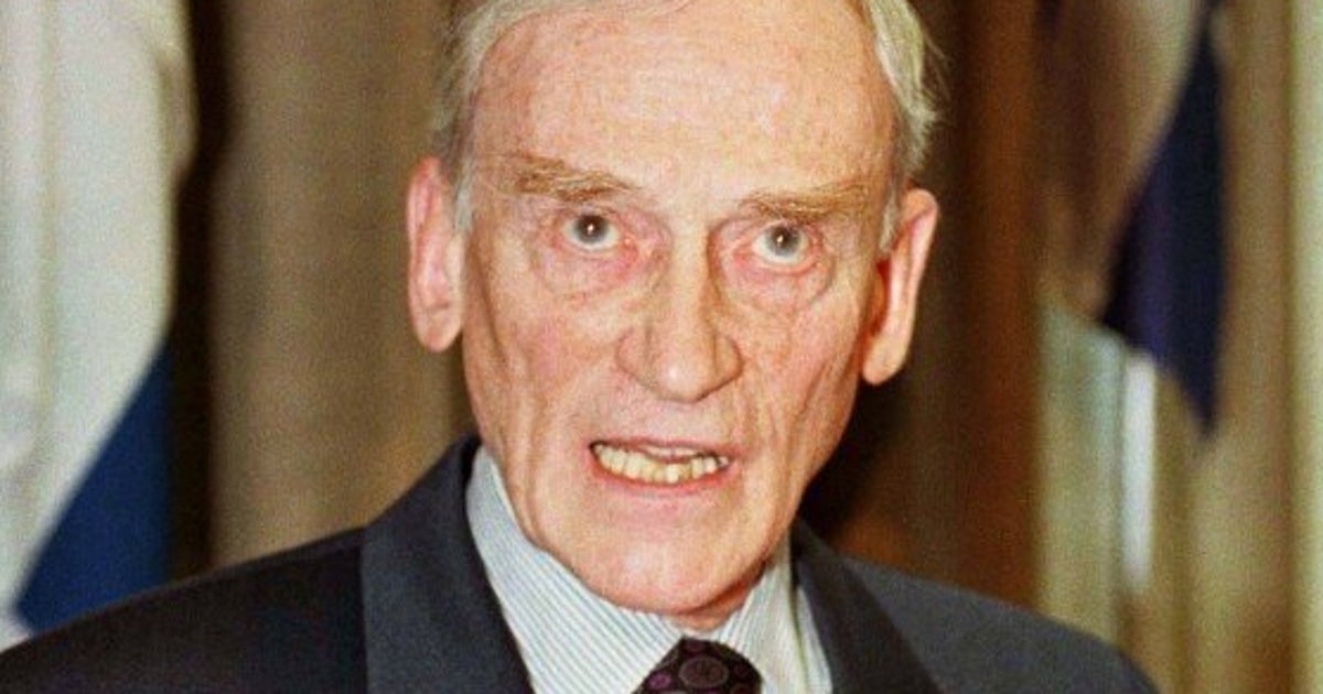 Le grand homme de théâtre québécois Jean-Louis Roux est décédé ...