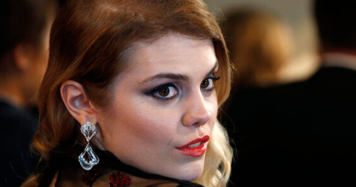 Coeur de pirate n'est plus en couple avec le père de sa fille, le ...