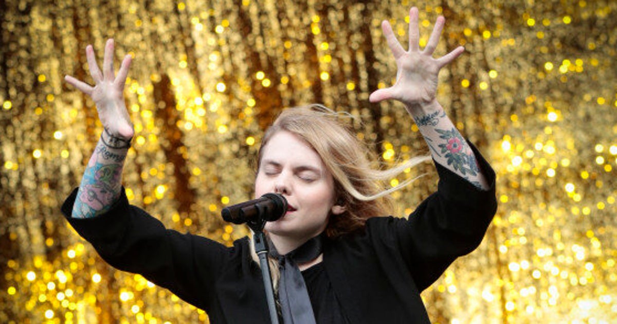 Coeur de Pirate de retour avec son ex Alex Peyrat? (VIDÉO) | HuffPost ...