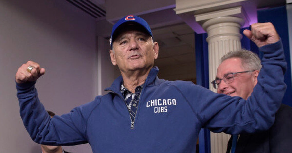 Bill Murray est prêt à tout pour son équipe de baseball favorite, les ...
