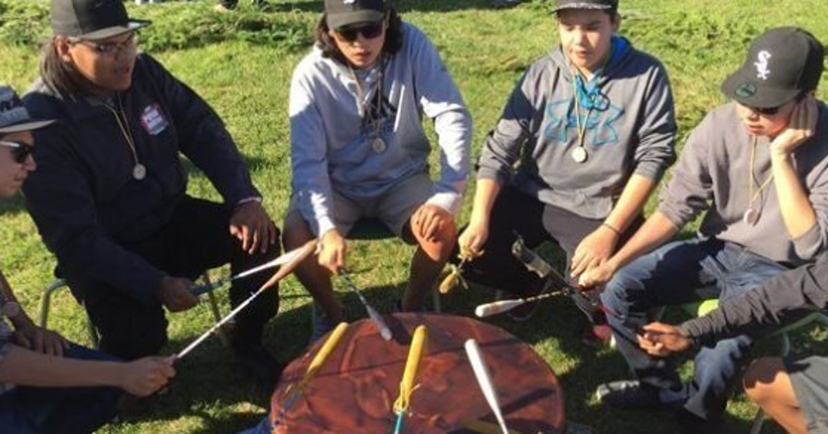 Des rituels ancestraux pour garder les jeunes Autochtones à l'école ...